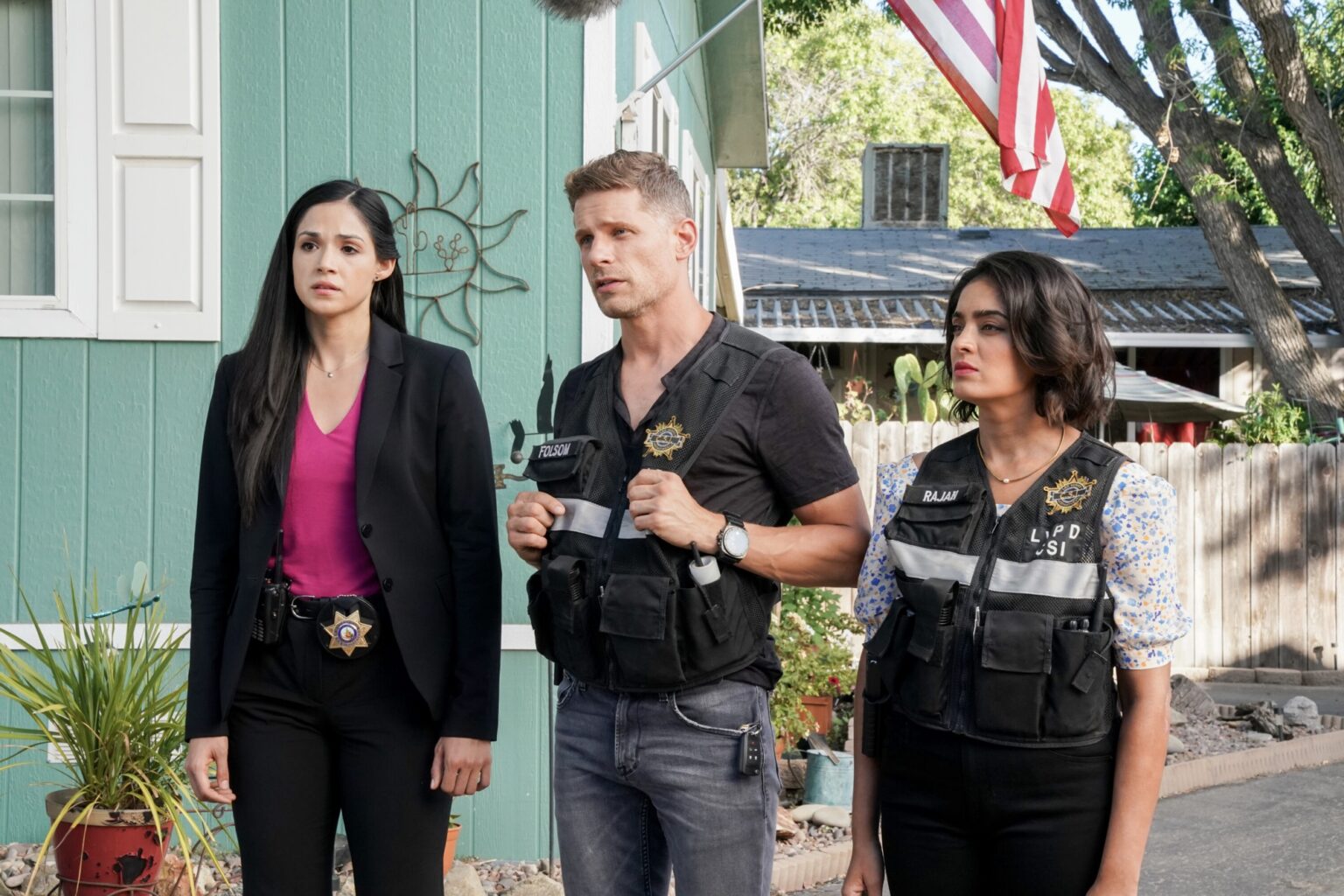 CSI VEGAS Season 2 Episode 3 Photos Story Of A Gun | Seat42F