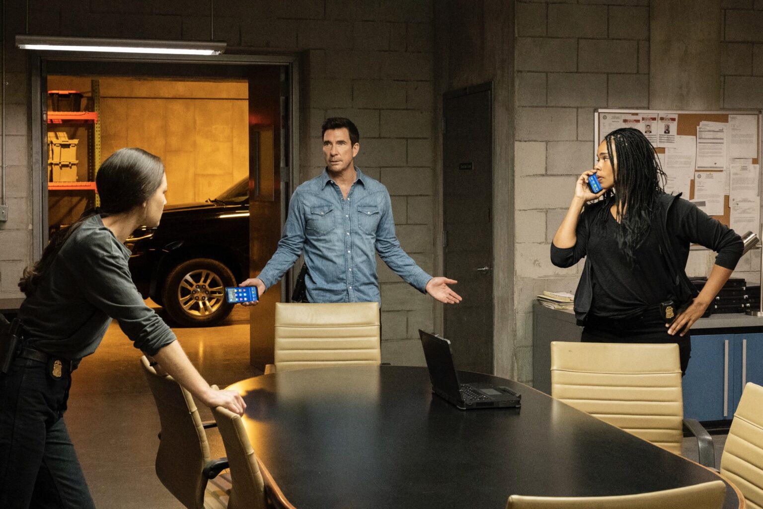 FBI MOST WANTED Season 4 Episode 5 Photos Chains | Seat42F