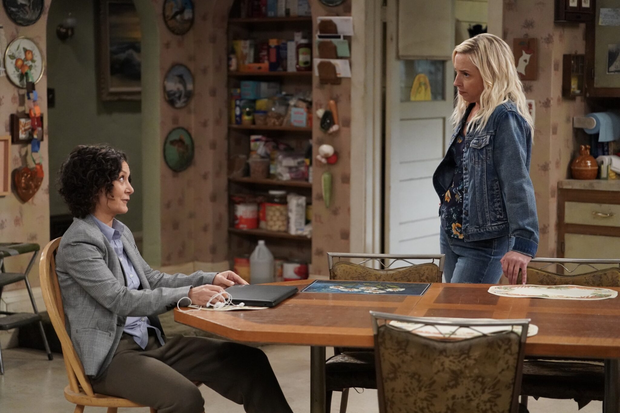 THE CONNERS Season 5 Episode 5 Photos A Little Weed And A Bad Seed ...