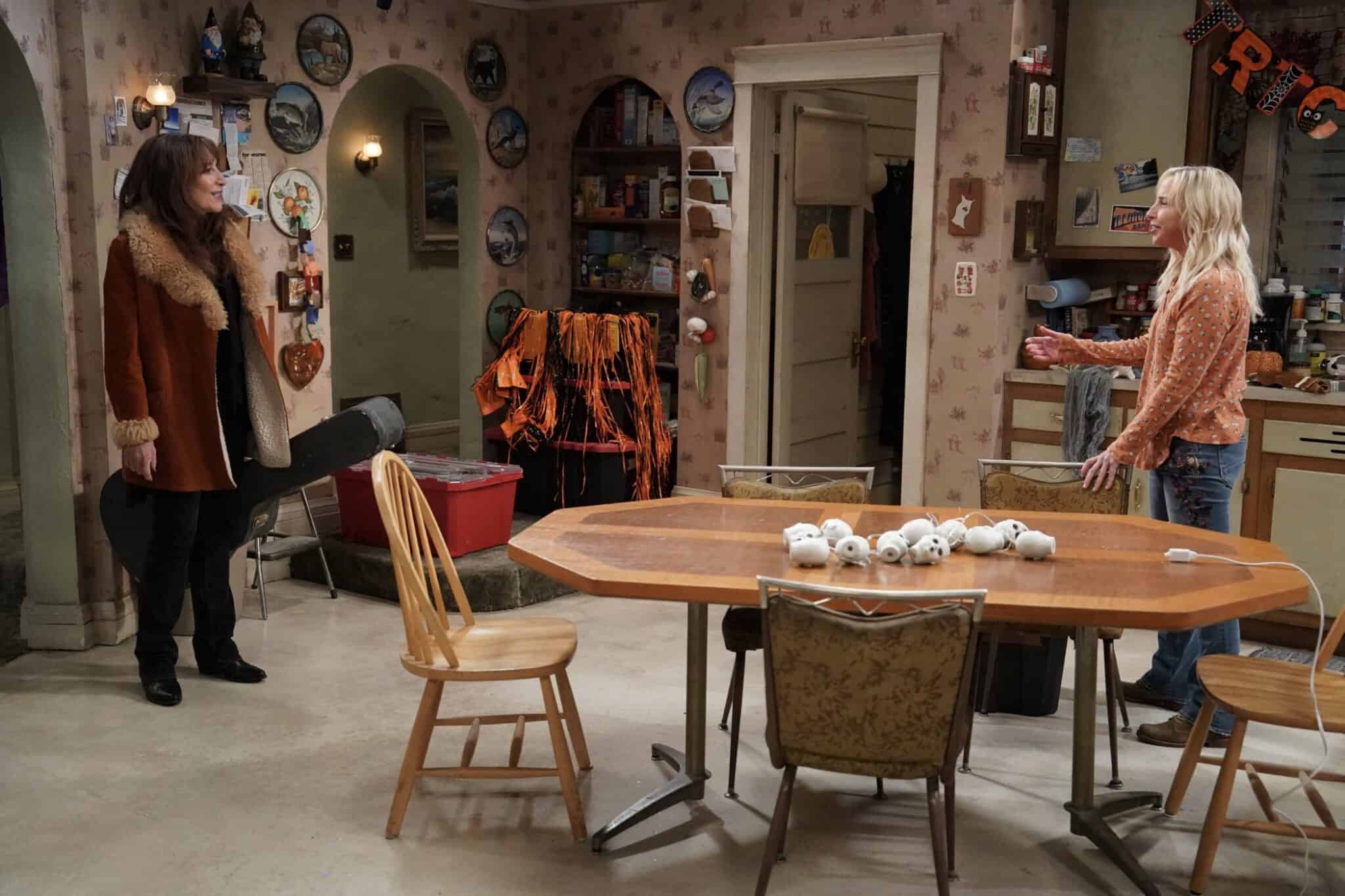 THE CONNERS Season 5 Episode 6 Photos Book Bans And Guillotine Hands ...