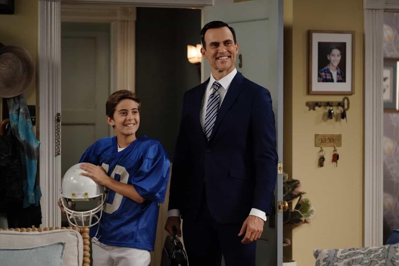 CALL ME KAT Season 3 Episode 5 Photos Call Me Uncle Dad | Seat42F