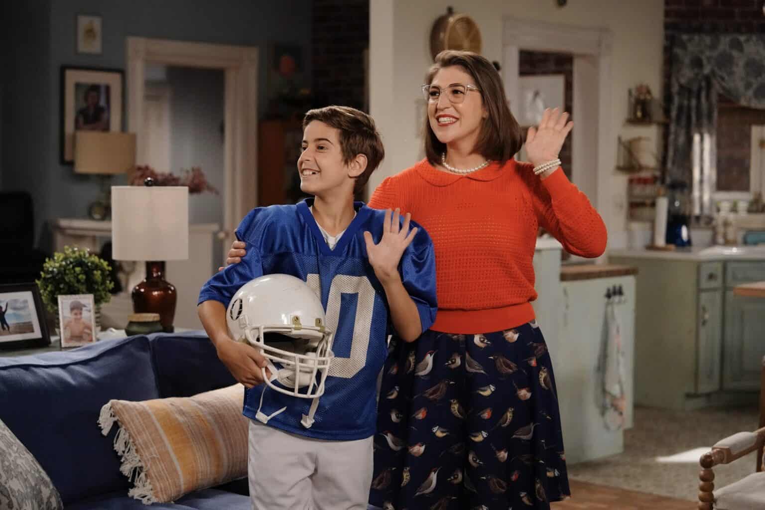 CALL ME KAT Season 3 Episode 5 Photos Call Me Uncle Dad | Seat42F