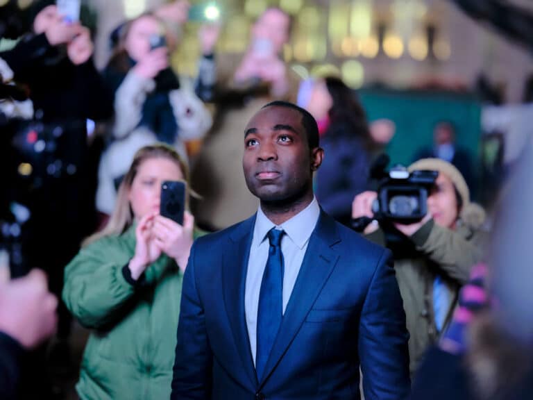 THE CAPTURE Season 2 Promo Photos | Seat42F