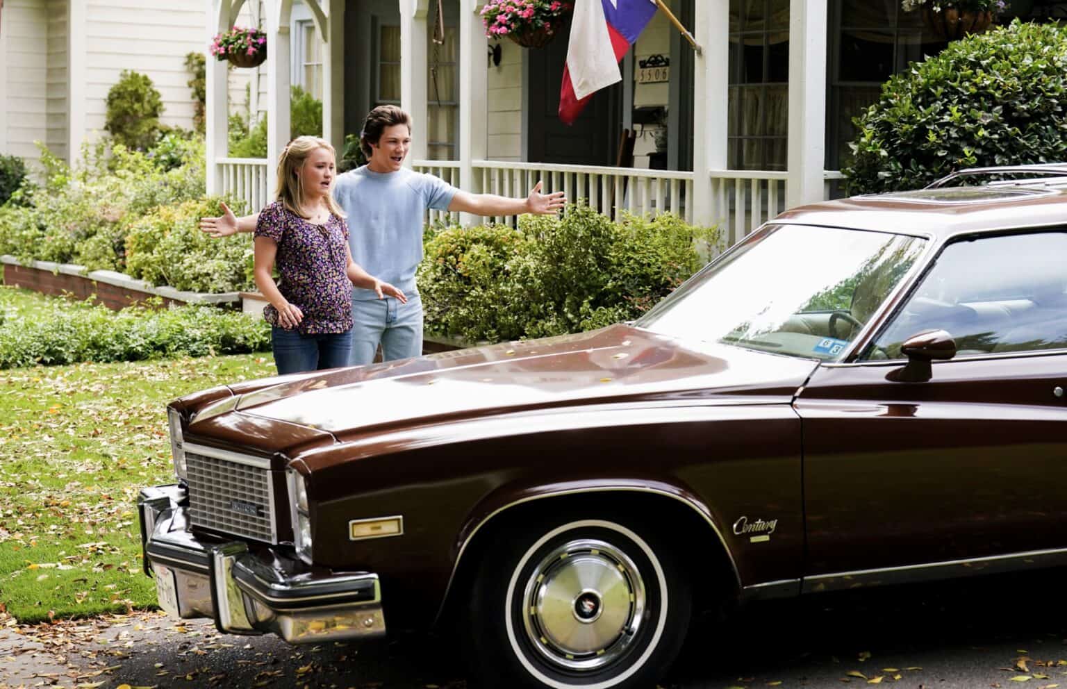 YOUNG SHELDON Season 6 Episode 6 Photos An Ugly Car, An Affair And Some ...