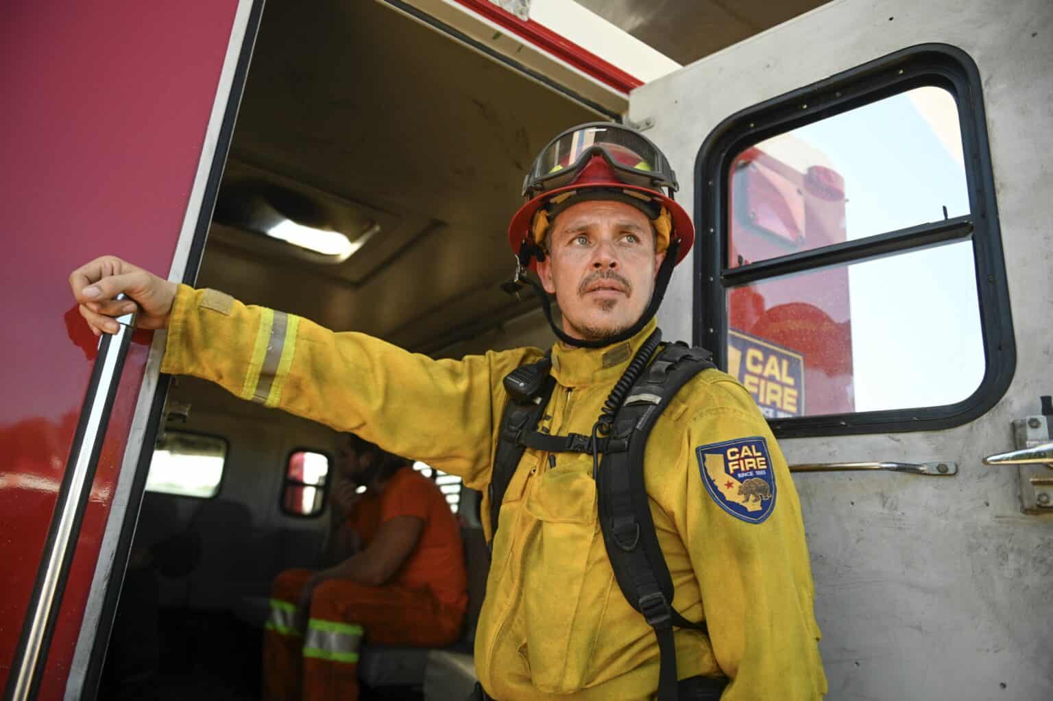 FIRE COUNTRY Season 1 Episode 5 Photos Get Some, Be Safe | Seat42F