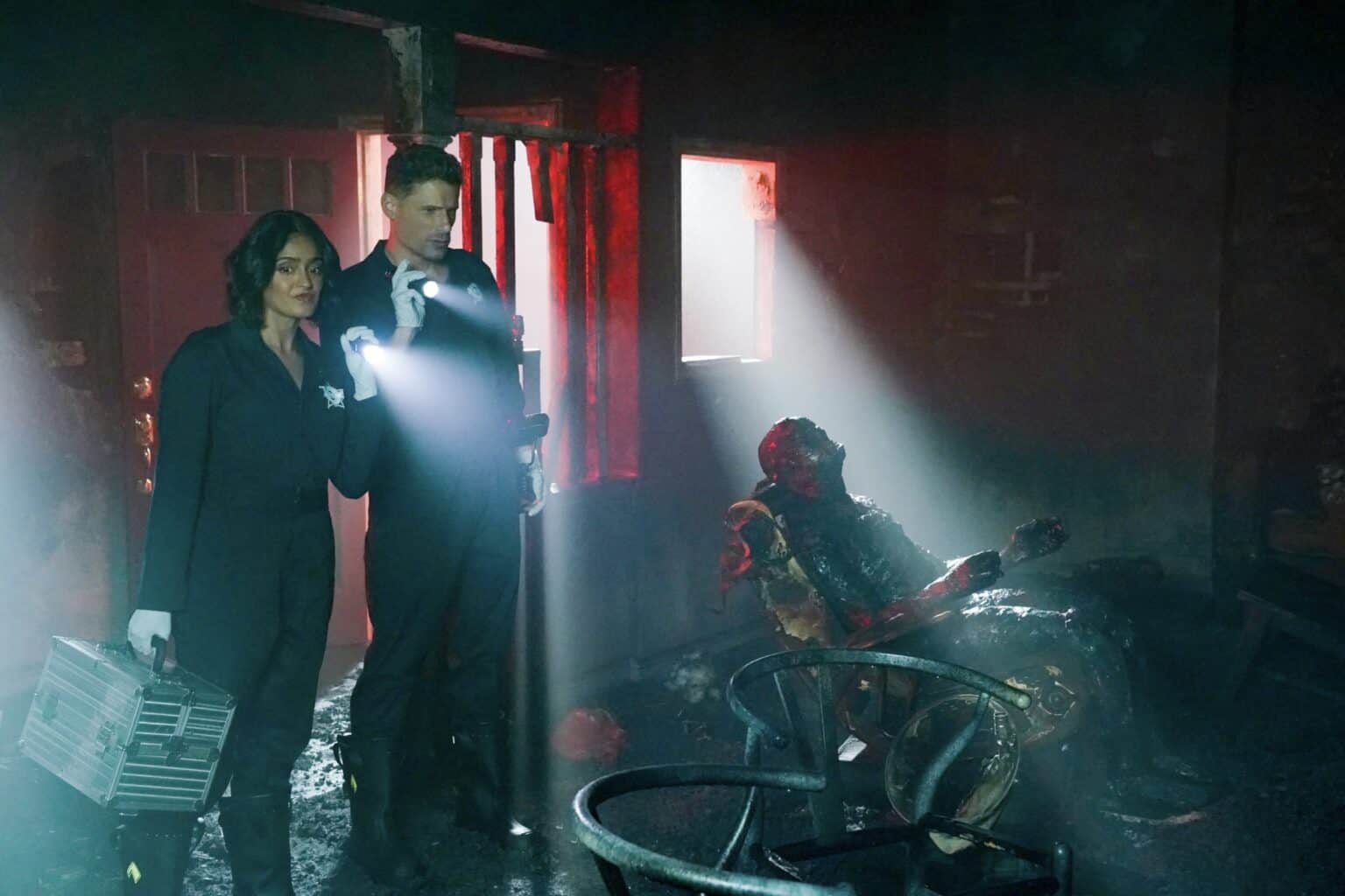 CSI VEGAS Season 2 Episode 7 Photos Burned | Seat42F