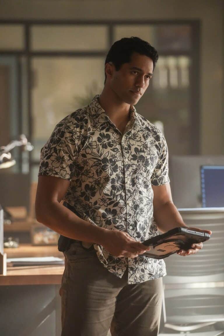 NCIS HAWAII Season 2 Episode 8 Photos Curtain Call | Seat42F