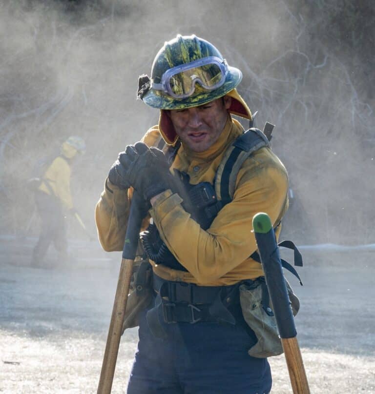 911 Season 6 Episode 9 Photos Red Flag | Seat42F