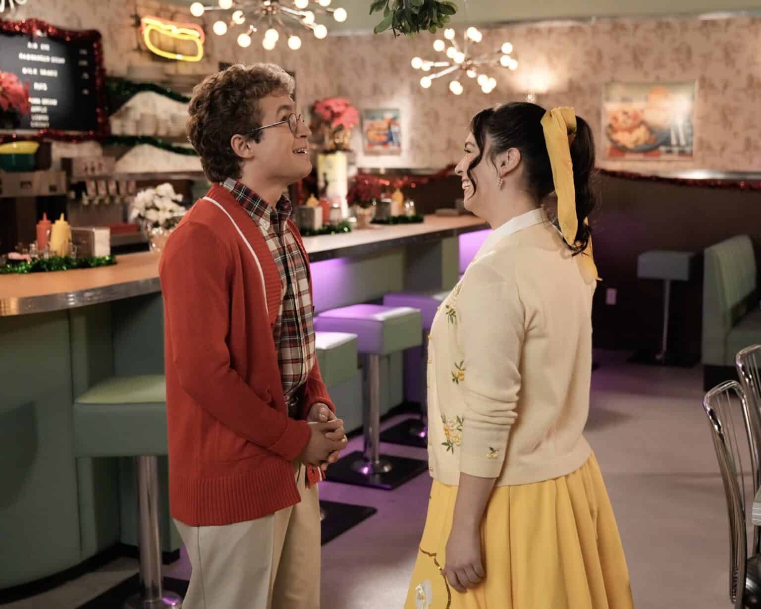 THE GOLDBERGS Season 10 Episode 10 Photos Worst Grinch Ever | Seat42F