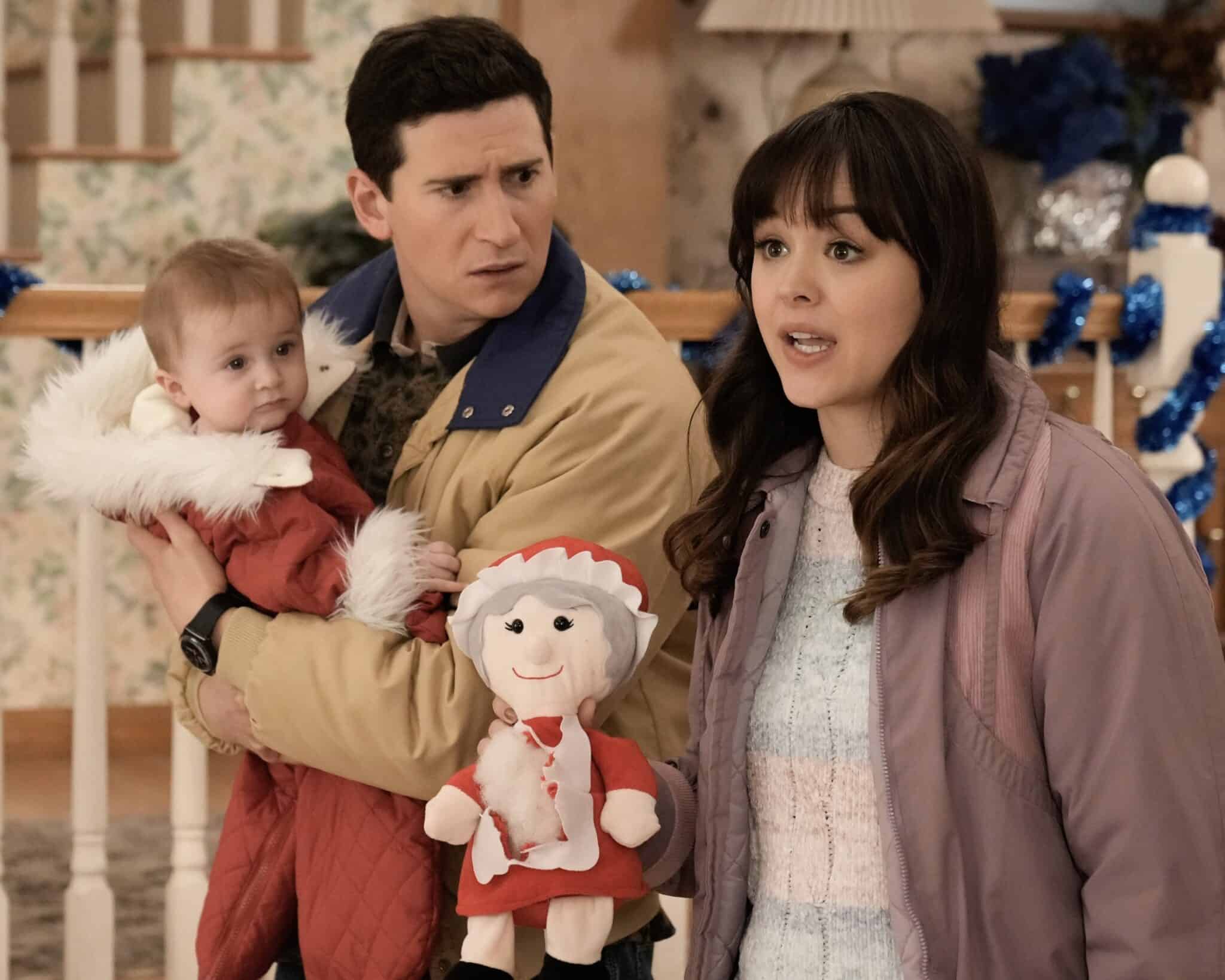 THE GOLDBERGS Season 10 Episode 10 Photos Worst Grinch Ever | Seat42F