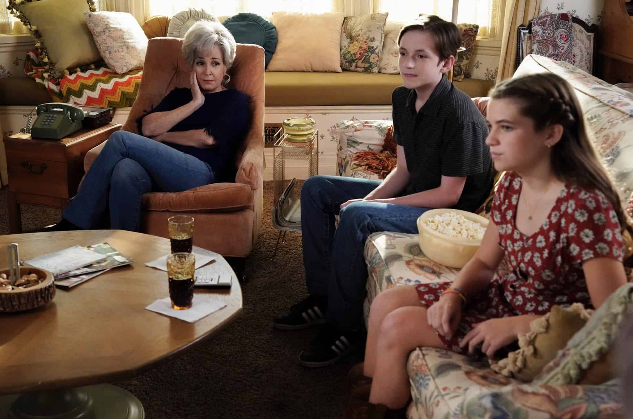 YOUNG SHELDON Season 6 Episode 9 Photos College Dropouts and the ...