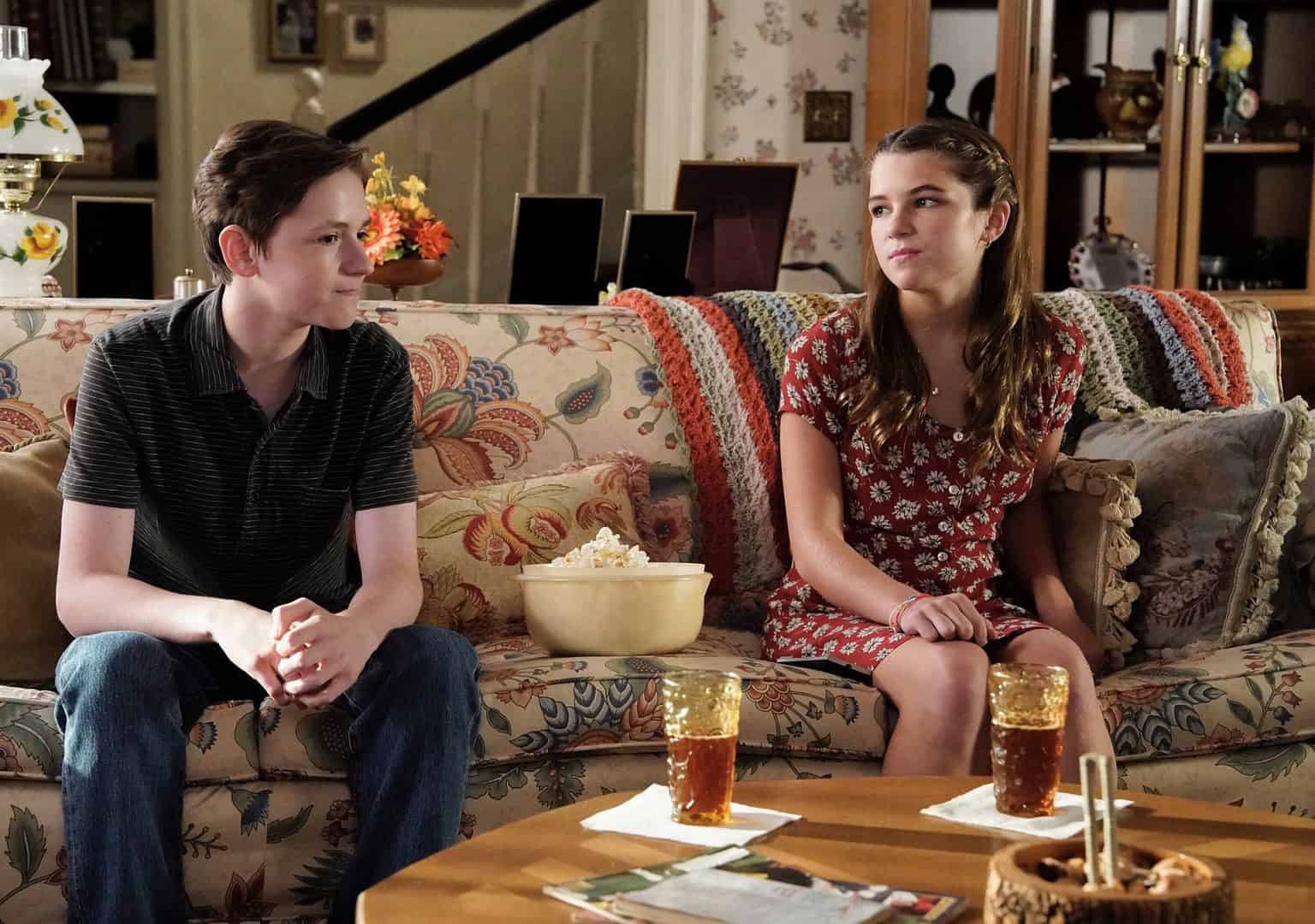 YOUNG SHELDON Season 6 Episode 9 Photos College Dropouts and the ...