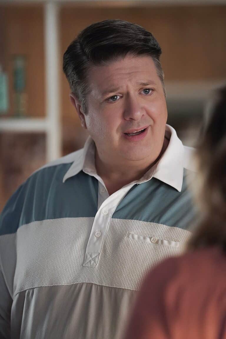 YOUNG SHELDON Season 6 Episode 10 Photos Pancake Sunday And Textbook ...