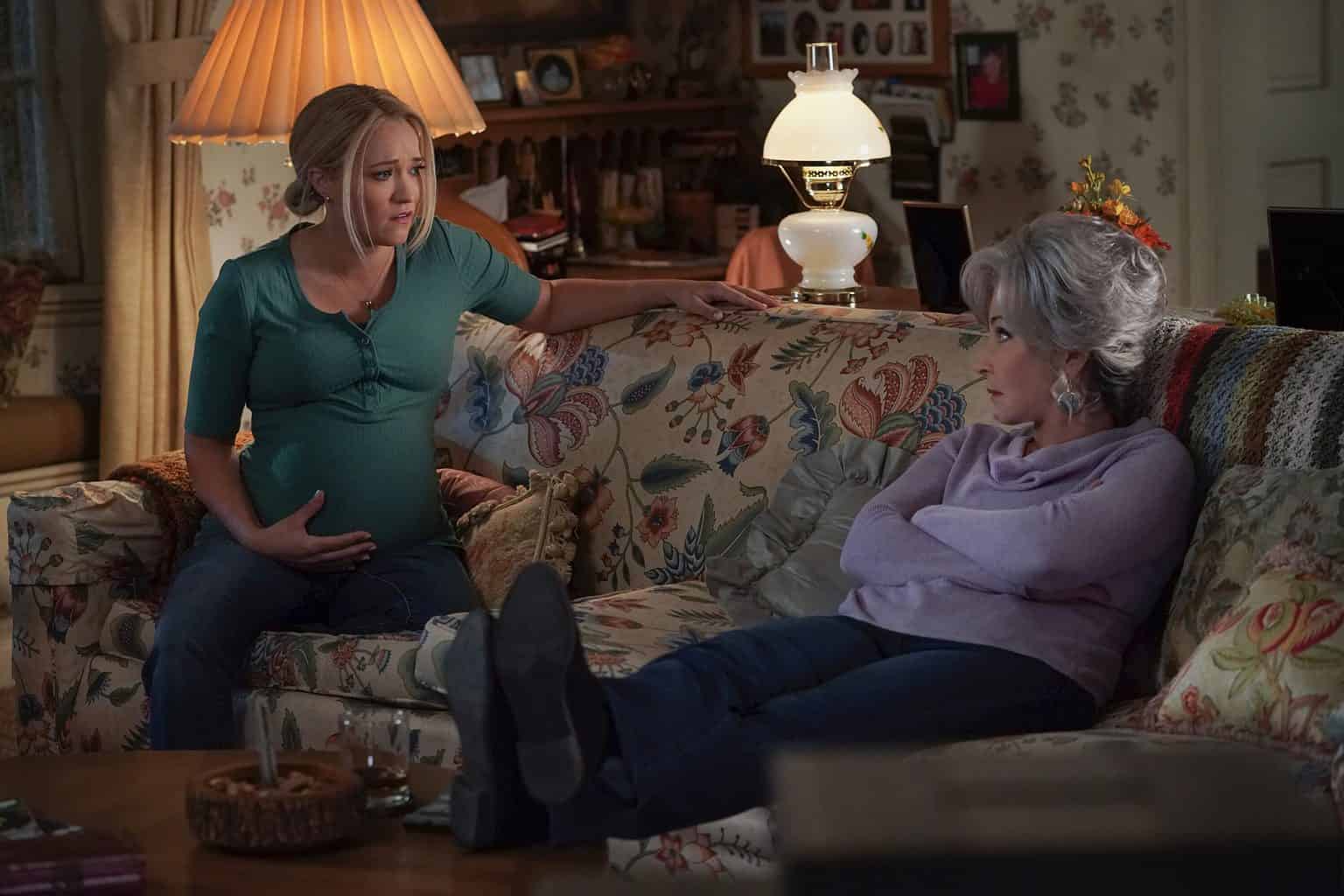 YOUNG SHELDON Season 6 Episode 10 Photos Pancake Sunday And Textbook ...