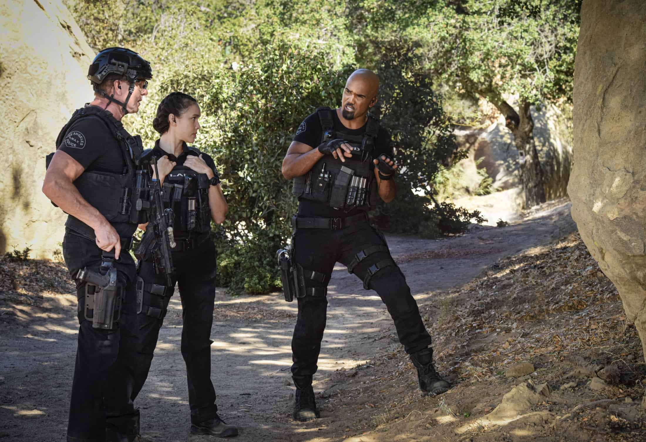 SWAT Season 6 Episode 10 Photos Witness Seat42F
