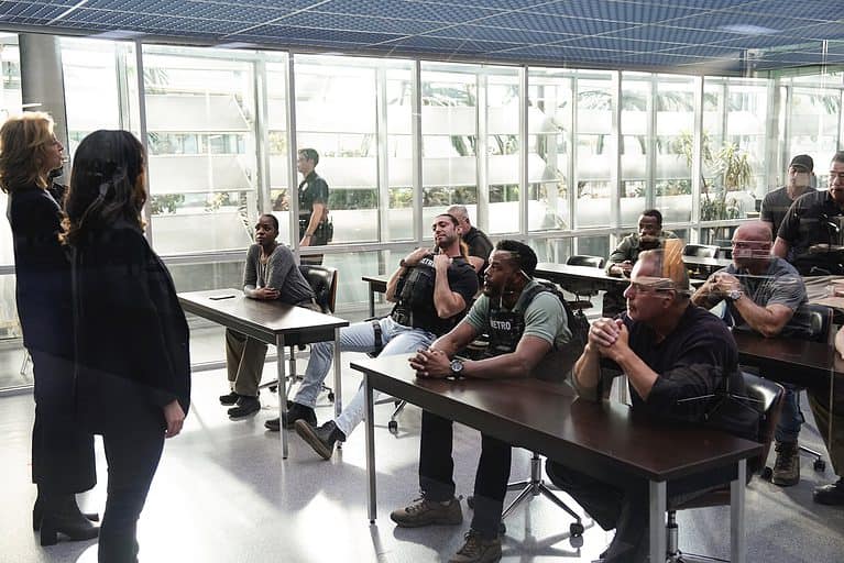 THE ROOKIE Season 5 Episode 13 Photos Daddy Cop | Seat42F