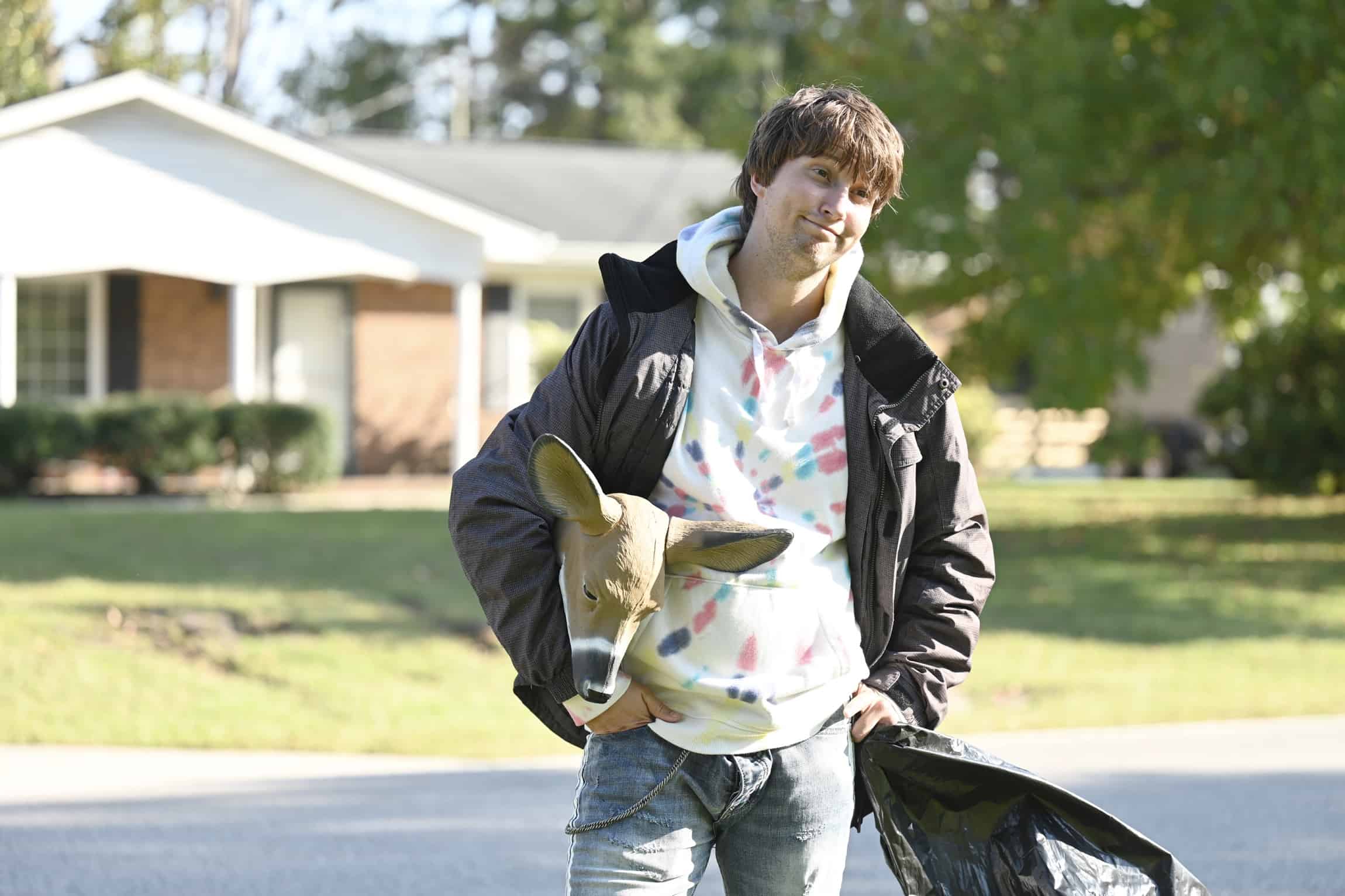 WELCOME TO FLATCH Season 2 Episode 12 Photos What Are You, Chicken ...