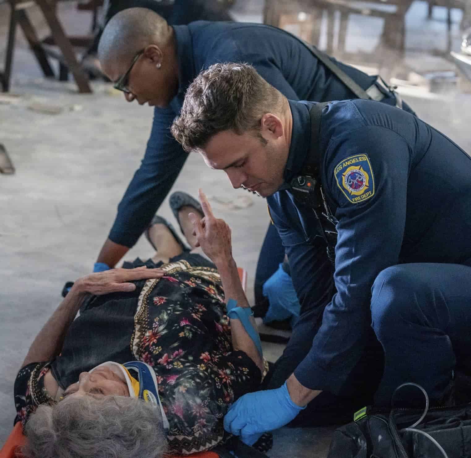 New 911 SEASON 6 EPISODE 15 Photos, Cast, Plot, Spoilers