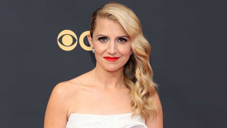 Annaleigh Ashford To Star In Paramount+ Original Drama Series HAPPY ...